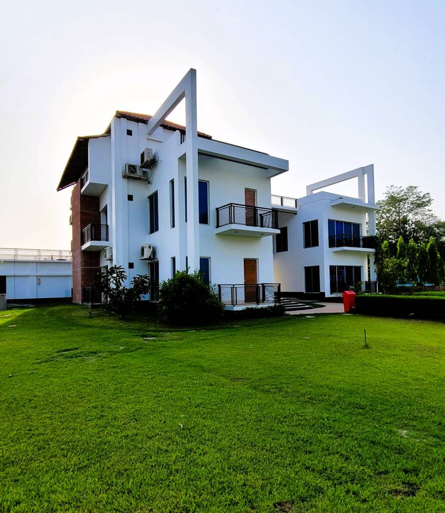 Crown Euro Inn – Luxury Hotel & Resort